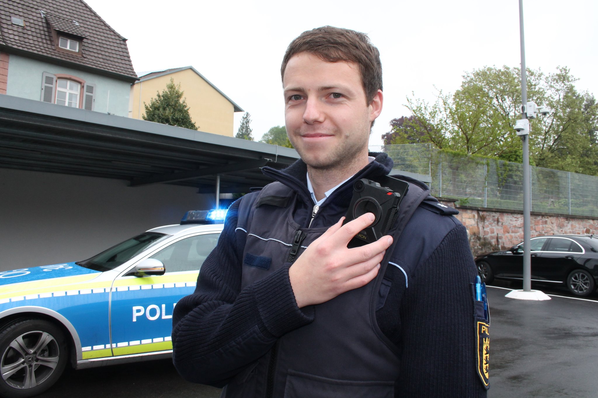 Körperkameras für Polizeipräsidium Offenburg: Damit es nicht erst zu ...