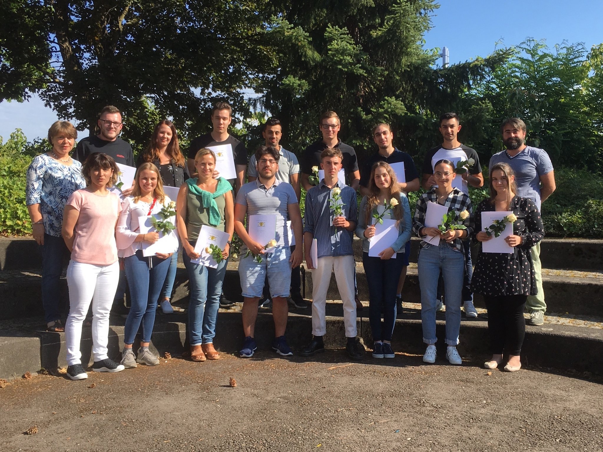 Einen Preis erhält die Schülerin Alessia Scrivano (1,8): Schüler*innen ...