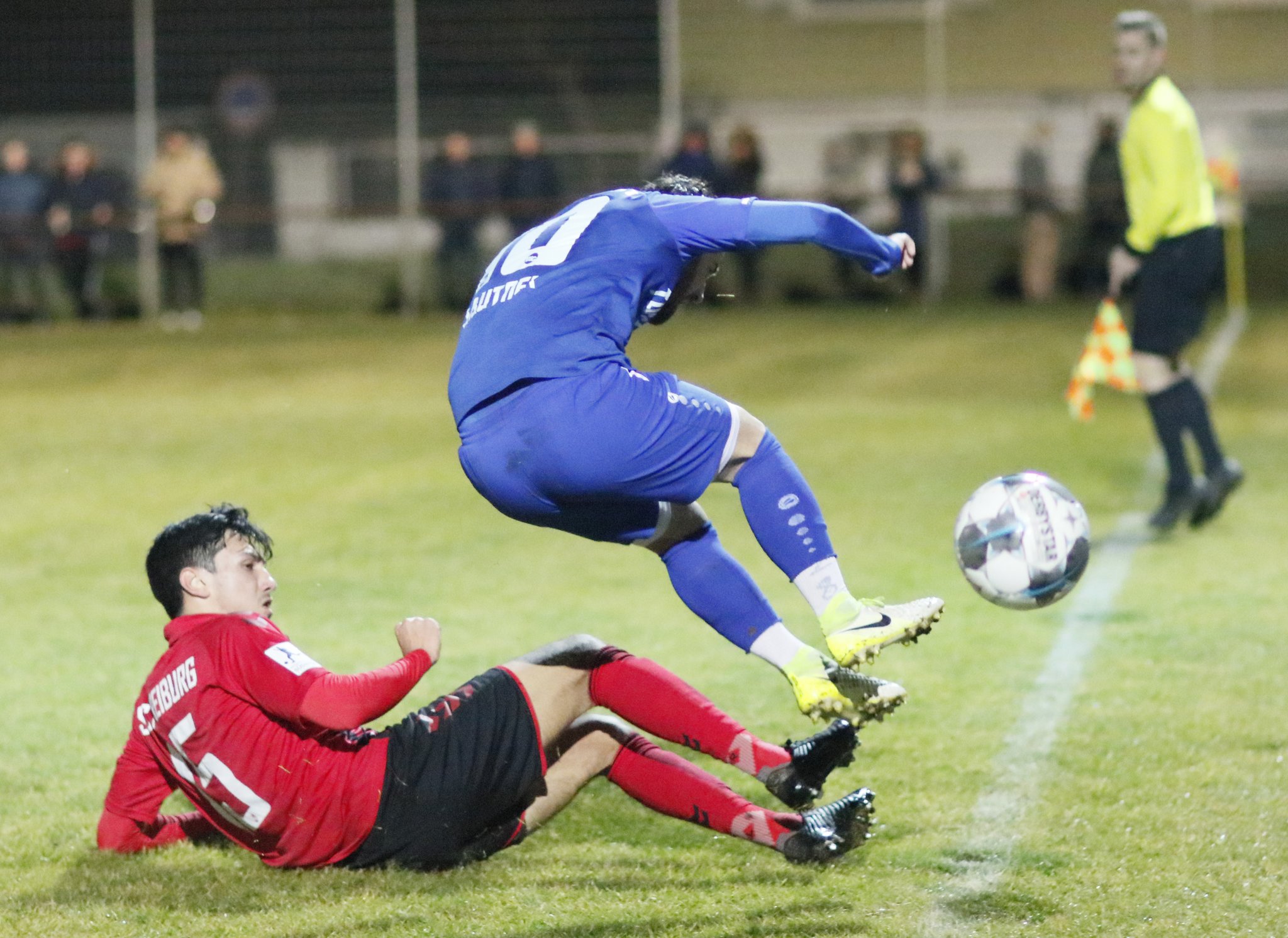 FUSSBALL: SC Freiburg - Bahlinger SC 2:0 (1:0): U23 des SC Freiburg ...