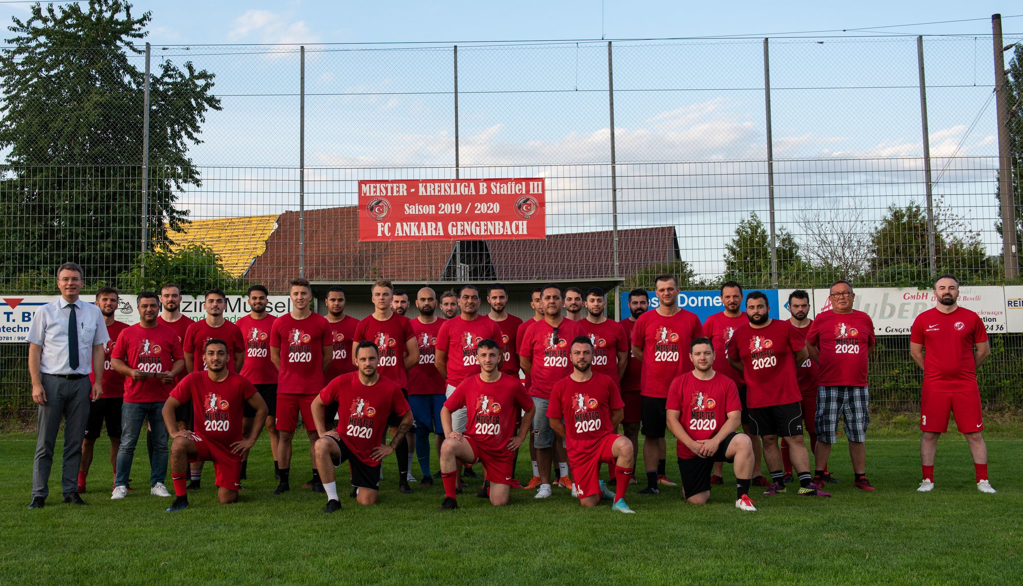 Glückwunsch zur Meisterschaft: Bürgermeister Erny gratuliert FC Ankara ...