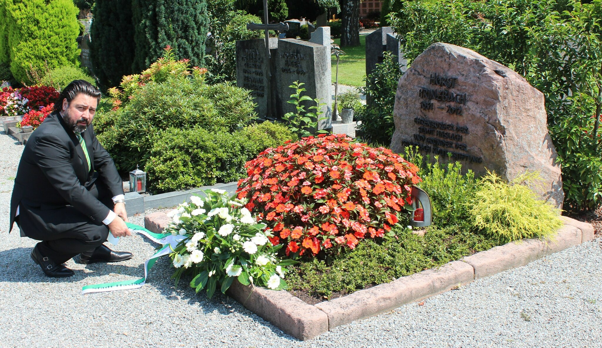 Horst Prinzbach und Josef Rau: Stadt Haslach gedenkt Ehrenbürgern - Haslach