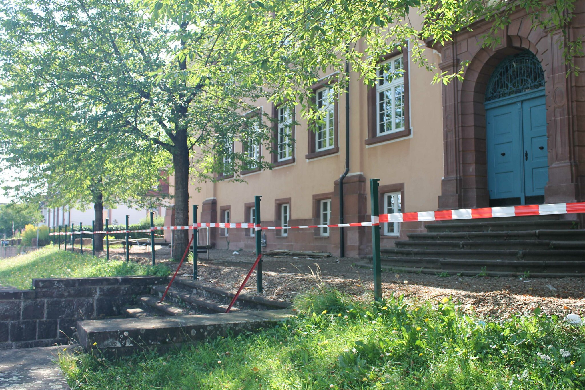 Außenanlage Grundschule Ettenheim: Zusätzliche Aufenthaltsfläche für ...