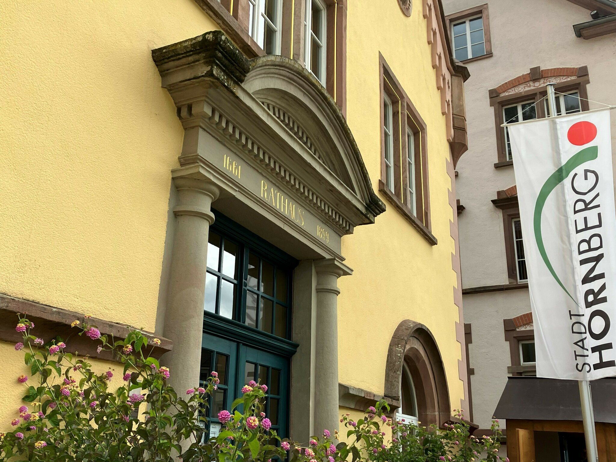 Bürgermeisterwahl in Hornberg: Sieben Kandidaten für Nachfolge Scheffolds - Hornberg