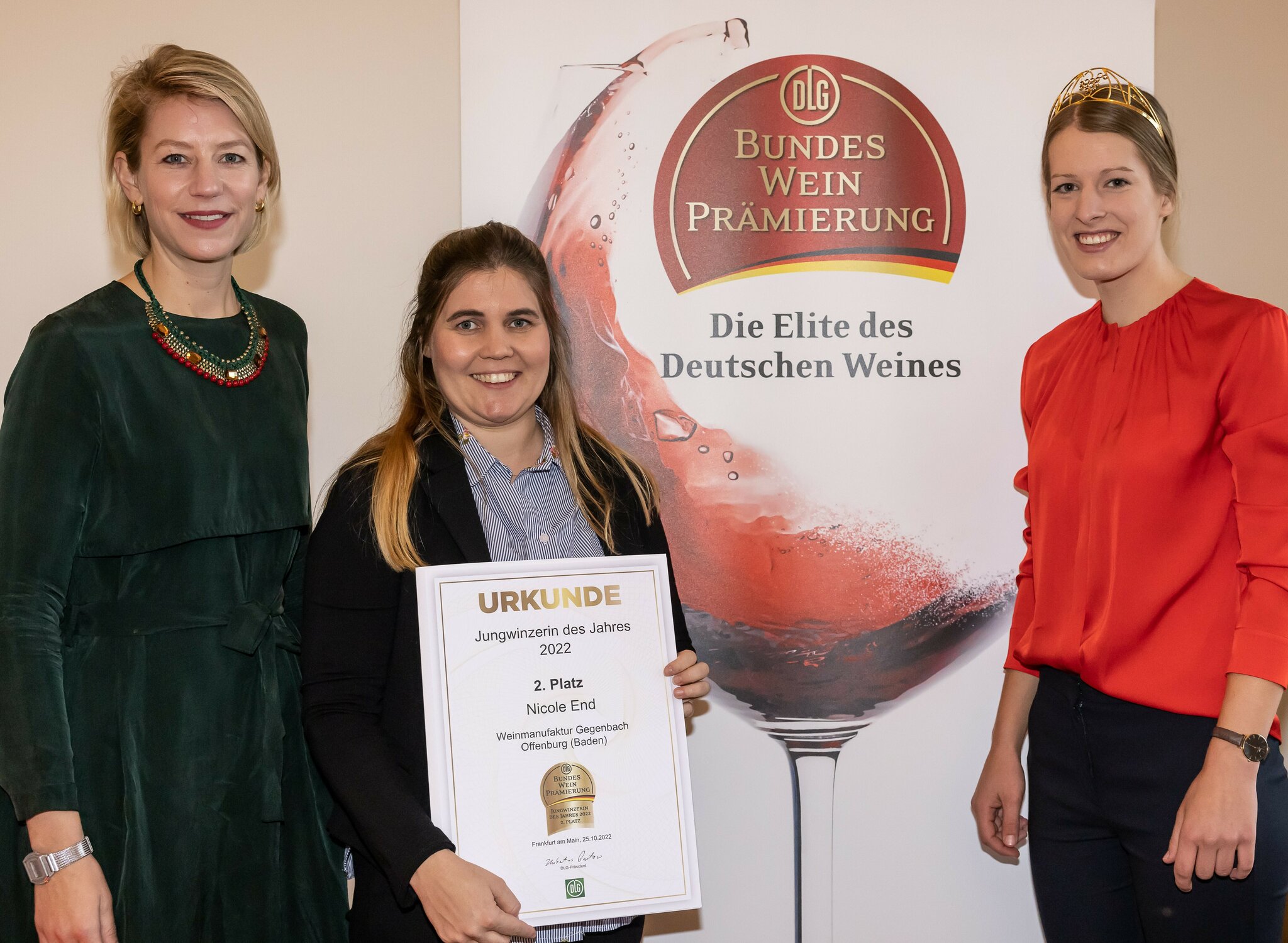 DLG-Auszeichnung: Nicole Ende beste Jungwinzerin des Jahres 2022 ...