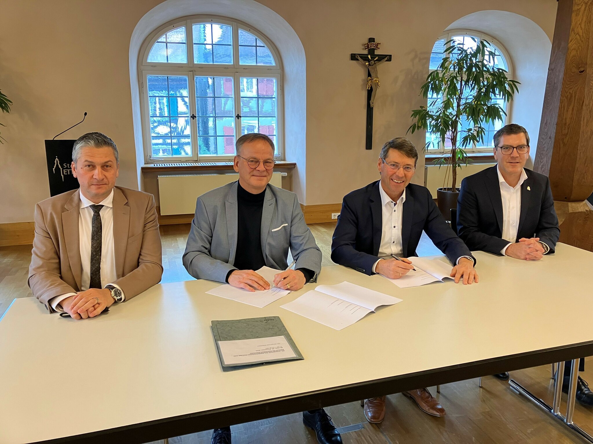 Zentrum für Gesundheit Ettenheim: Städtebaulicher Vertrag unterzeichnet ...