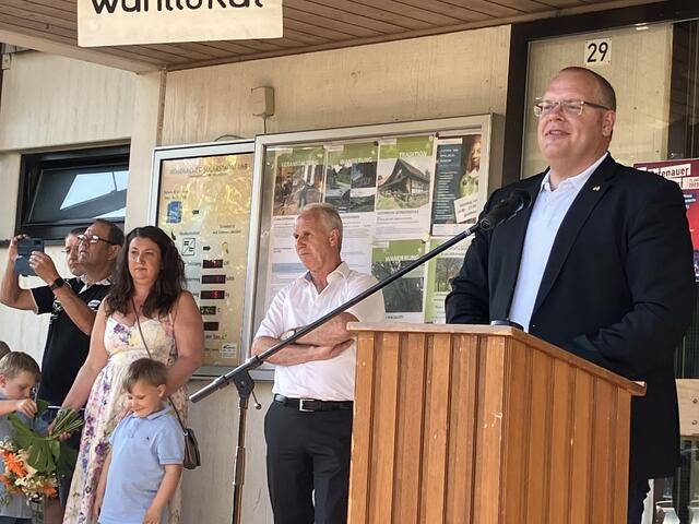 Bürgermeisterwahl: Carsten Erhardt mit 91,52 Prozent im Amt bestätigt ...