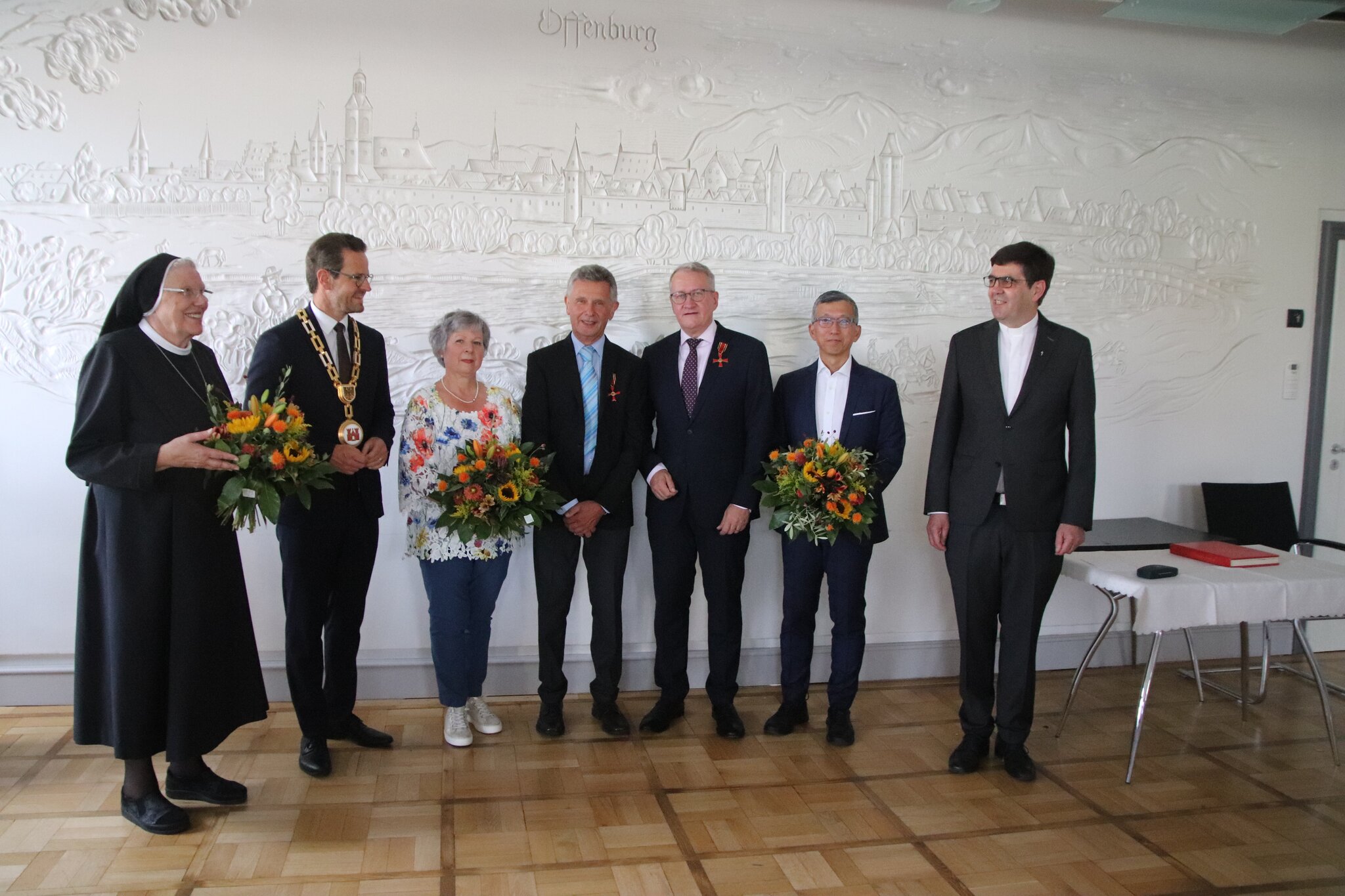 Bundesverdienstkreuz für Burkhardt Struck: Barmherzige Samariter ...