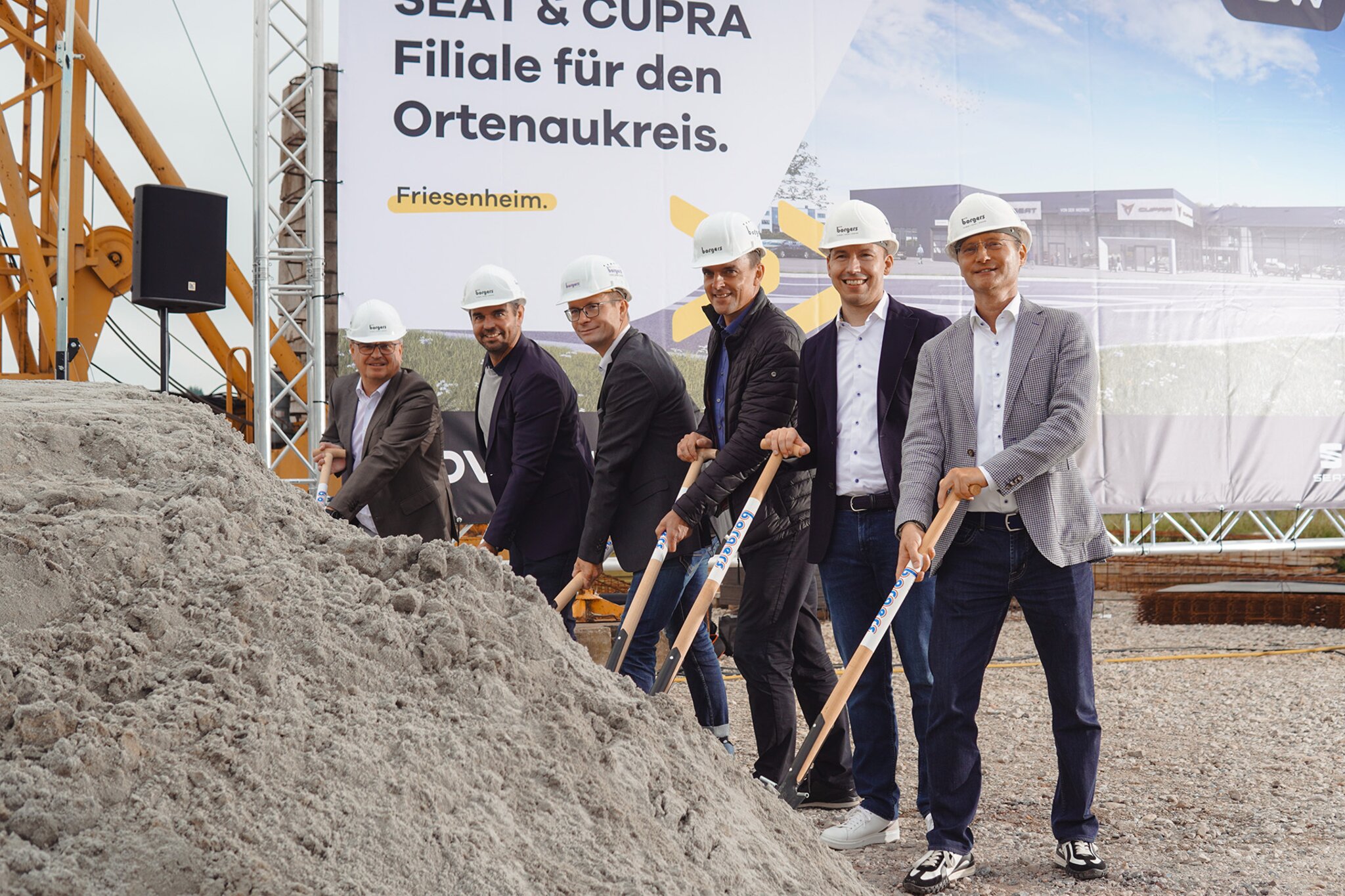 Autohaus von der Weppen erweitert Präsenz: Spatenstich für neuen ...