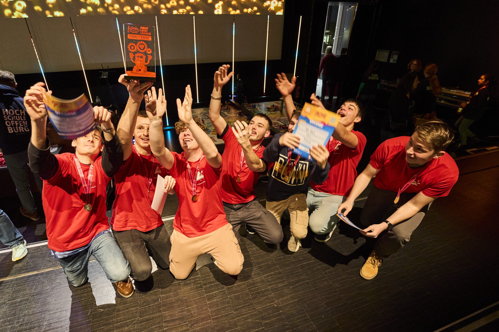 Von Offenburg nach Davos: Sieger der First Lego League Challenge ...