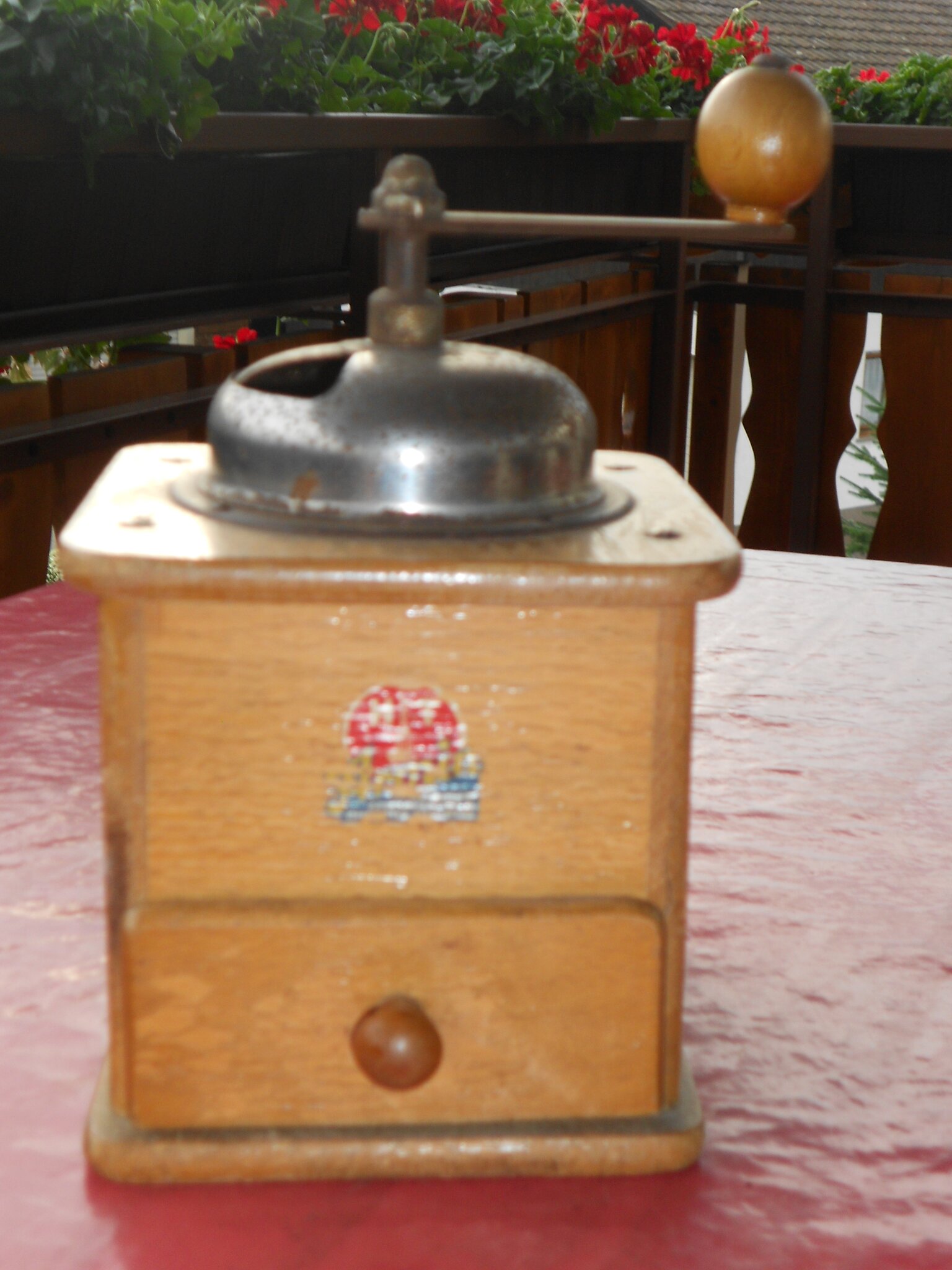 "Hand-Operated Coffee Grinder: A Timeless and Useful Kitchen Tool Even ...