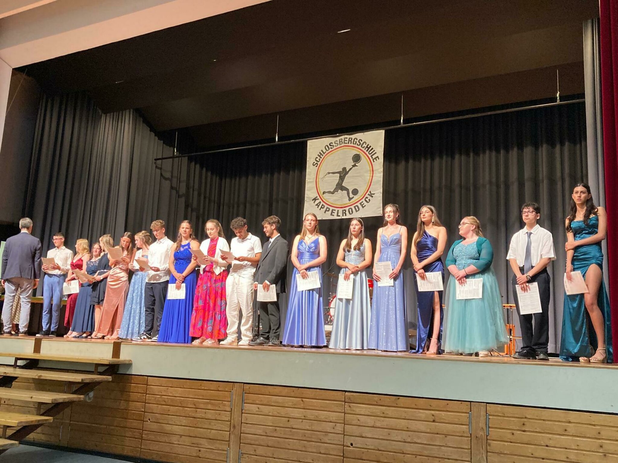 Cambridge-Prüfung: 18 Schüler der Schlossbergschule erfolgreich ...