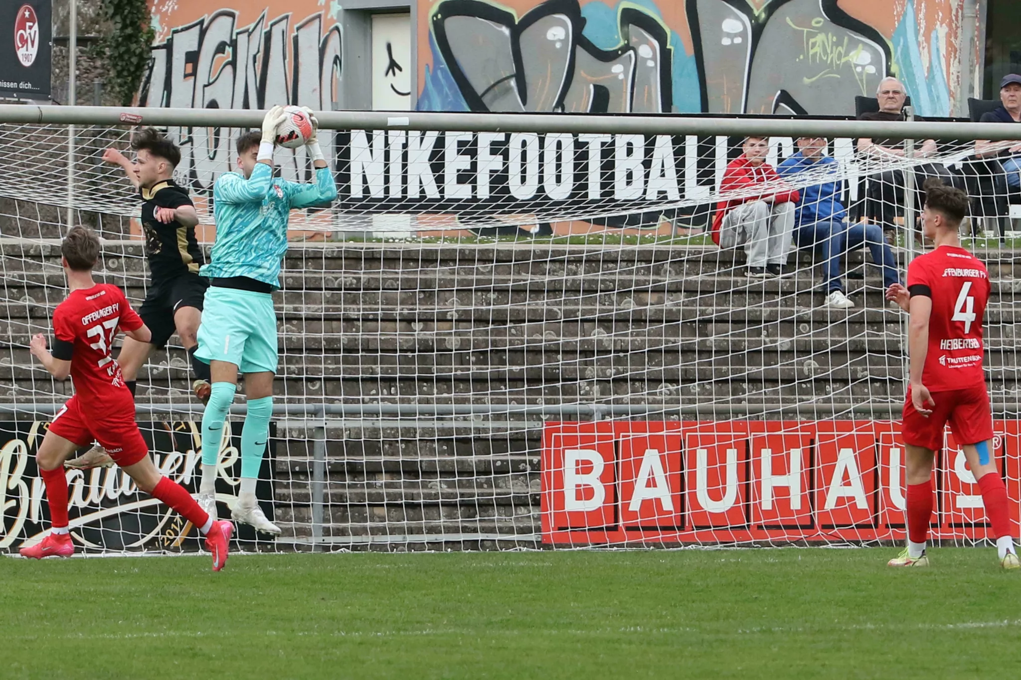 Fußball-Verbandsliga: Offenburger FV rutscht nach Niederlage immer ...
