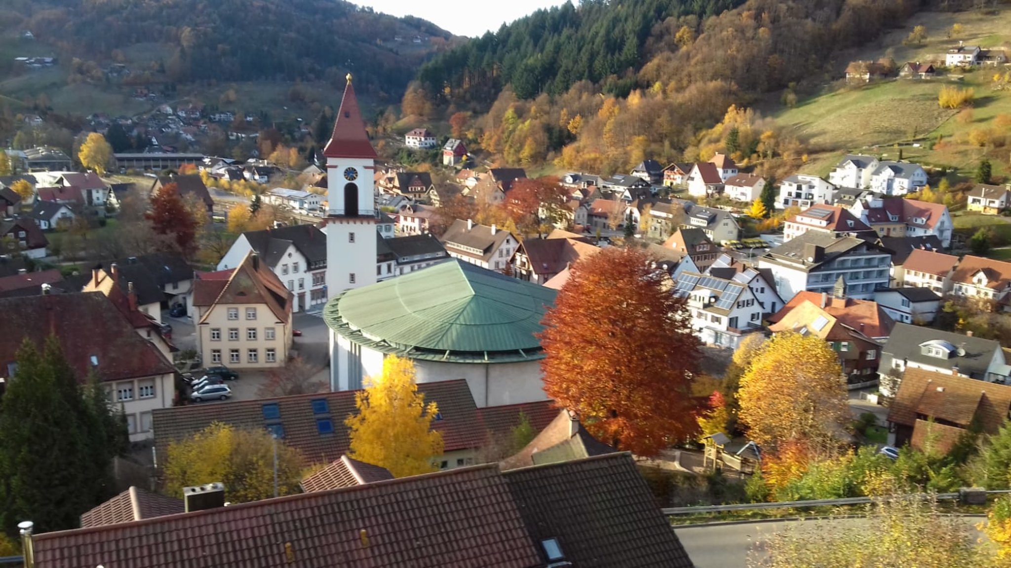 nochmals herbstliche Idylle in Ottenhöfen mit gigantischem Ausblick